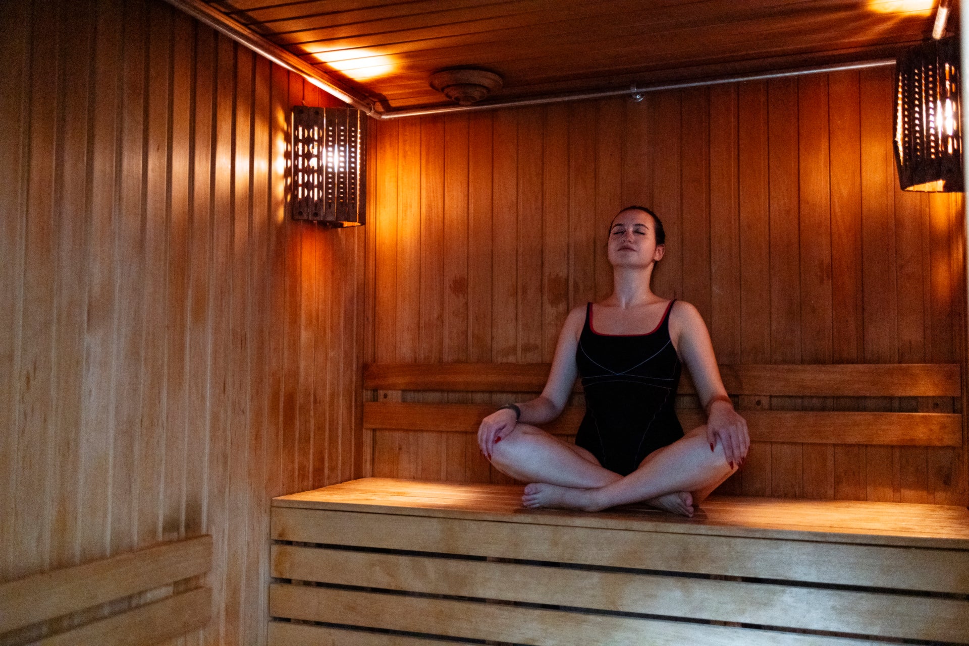 Science Behind Heat Therapy and Muscle Recovery – Peak Saunas